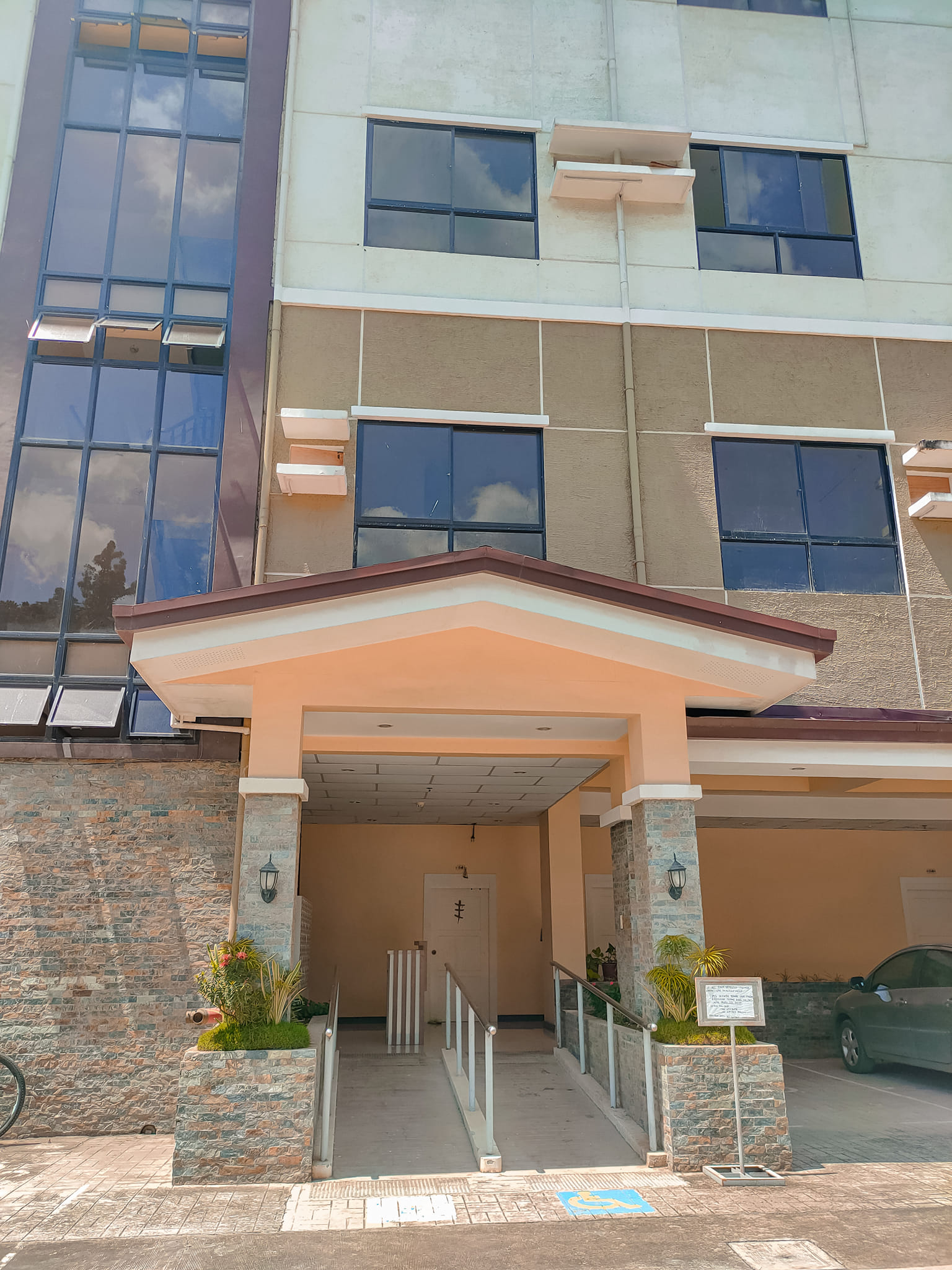 Jonathan Panonce | Studio Type - Building 2 | Philippine Access Sales ...