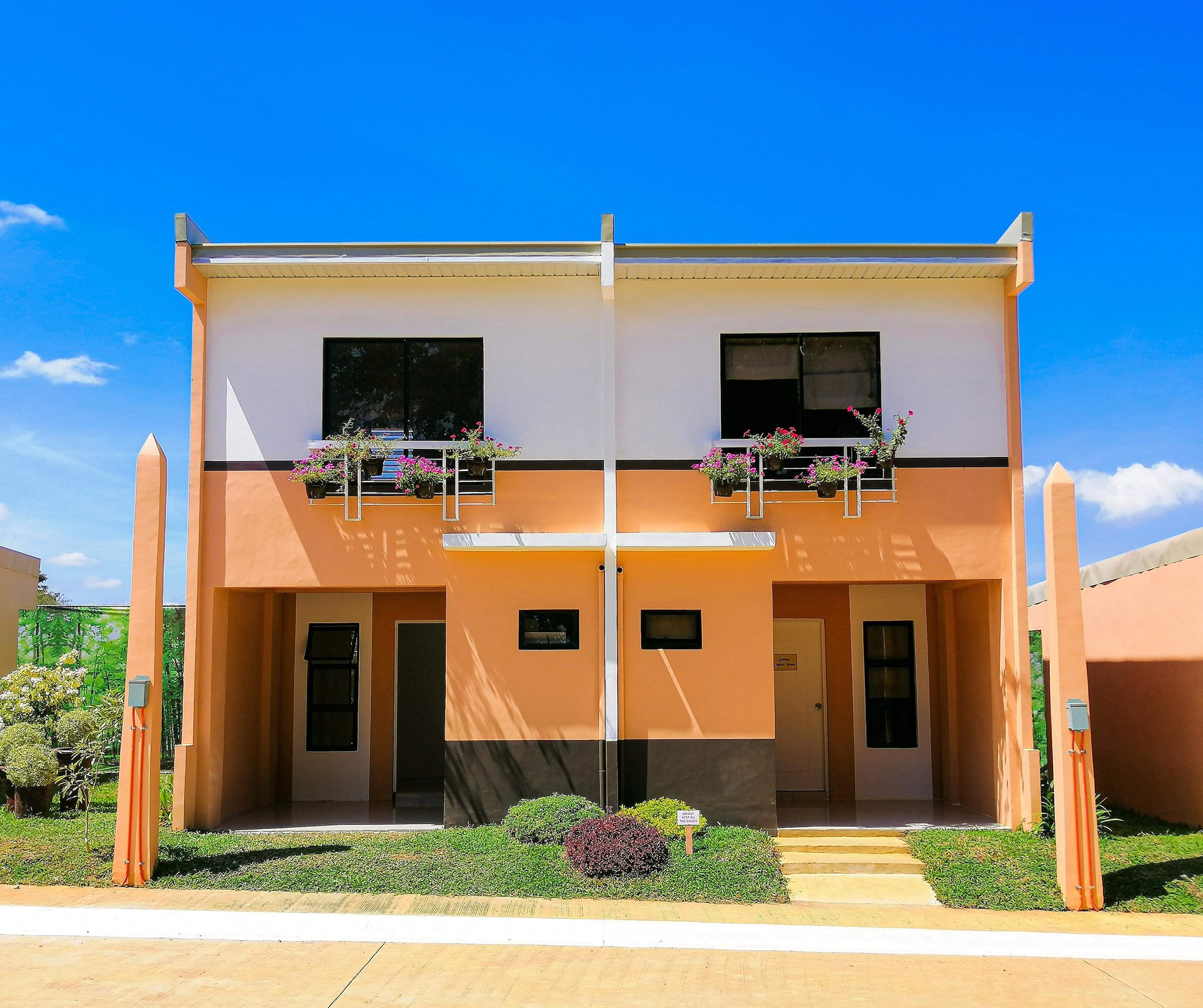 Jane Lee | Elena Rowhouses - Inner Unit | Philippine Access Sales Network